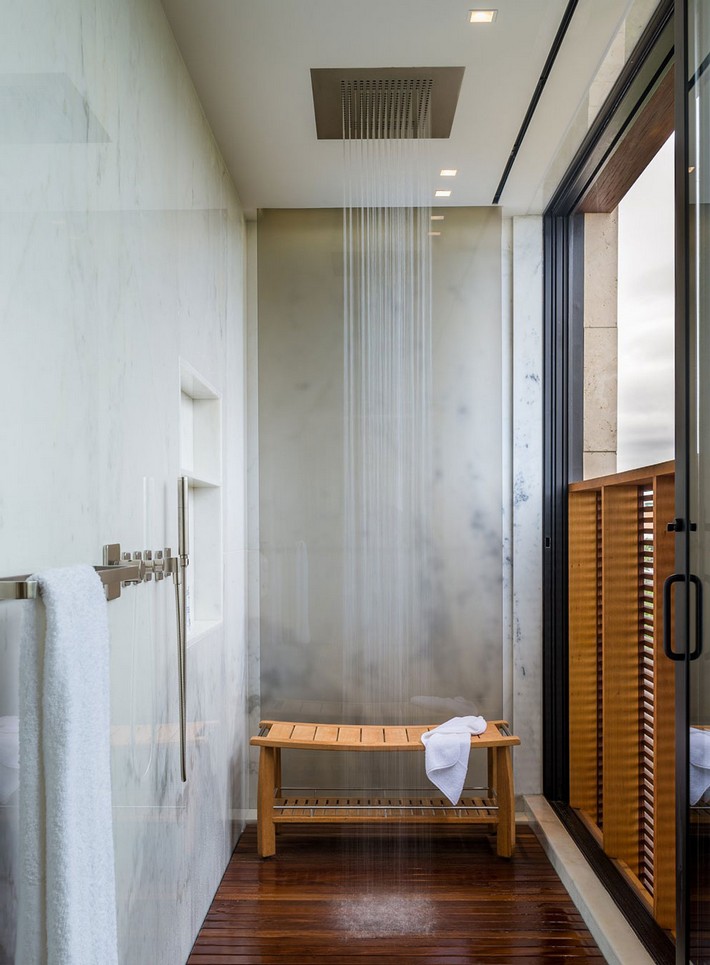 Shower Seating Design Ideas for luxury bathrooms - Maison Valentina Blog