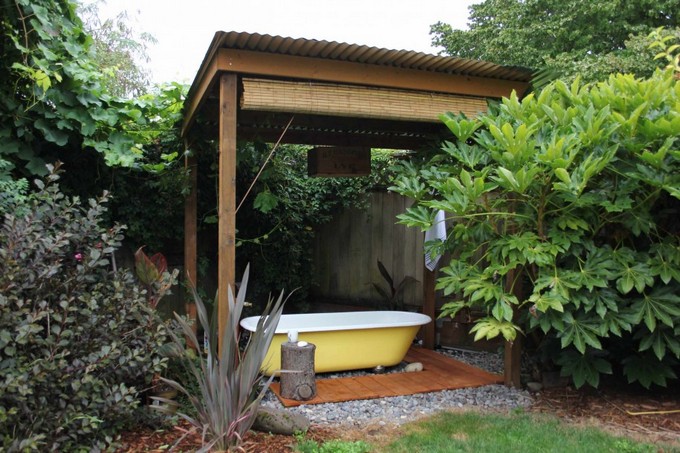Get a Trendy Look With These Colorful bathtubs ideas | Maison Valentina ...