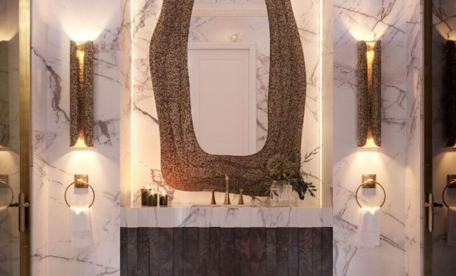 A Superb Powder Room in A Eternel Parisian Apartment For You To Admire ...